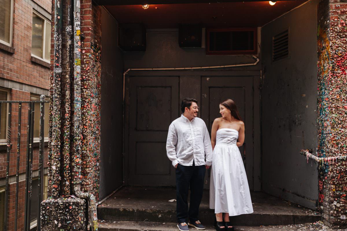 Downtown Seattle Engagement Photos - Erin Witt Photography